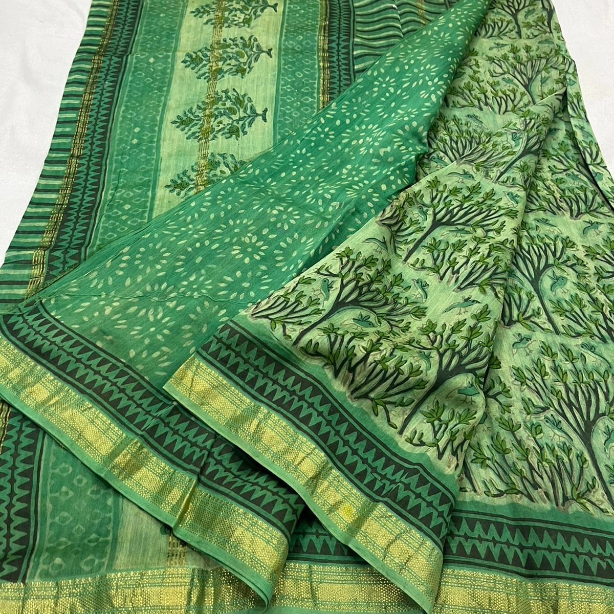 Vanaspati Ajrakh Maheshwari Saree Green – Navrangstyle